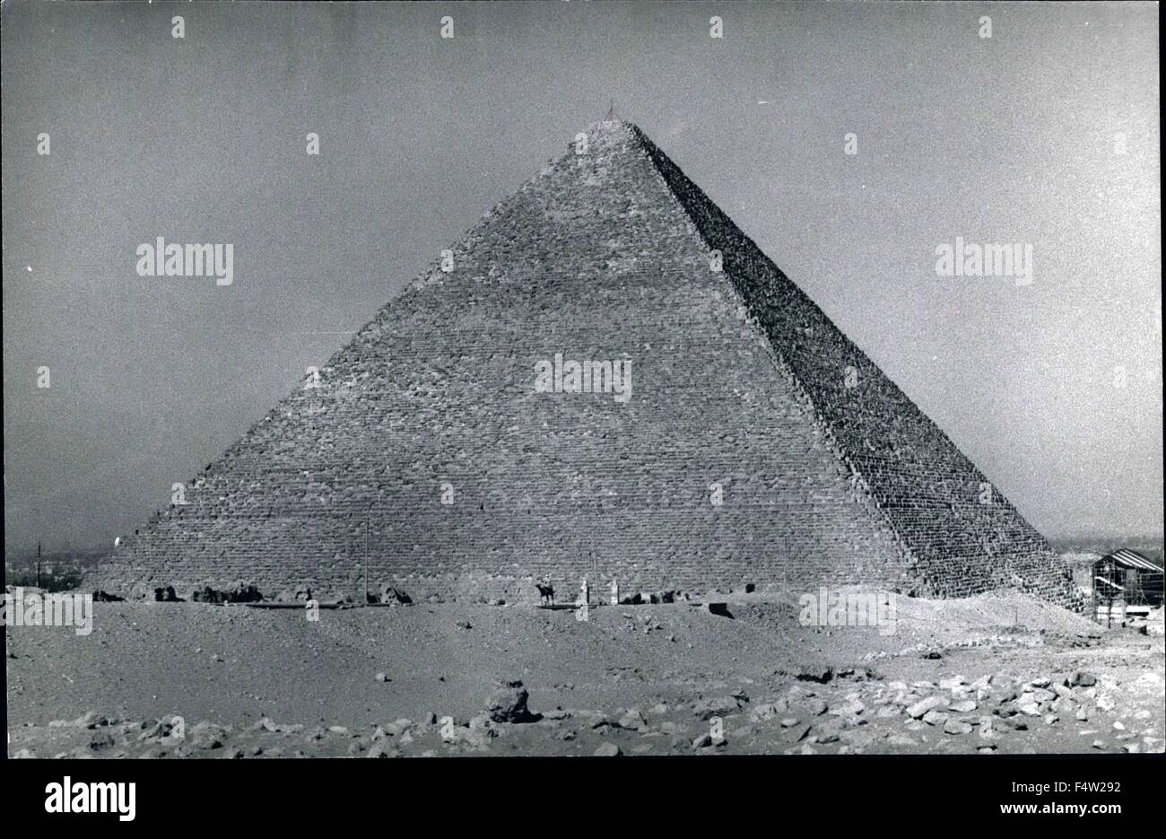 1968 - Egypt Pyramids. © Keystone Pictures USA/ZUMAPRESS.com/Alamy Live ...
