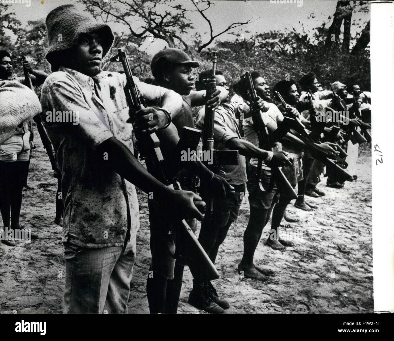 Cuban troops angola hi-res stock photography and images - Alamy