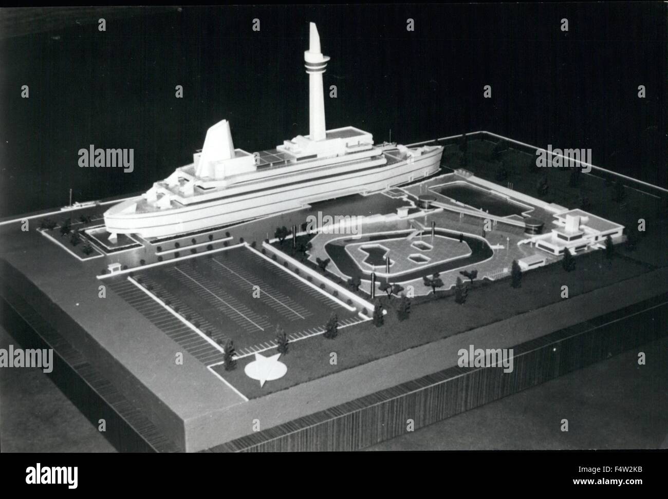 Ship model tank hi-res stock photography and images - Alamy