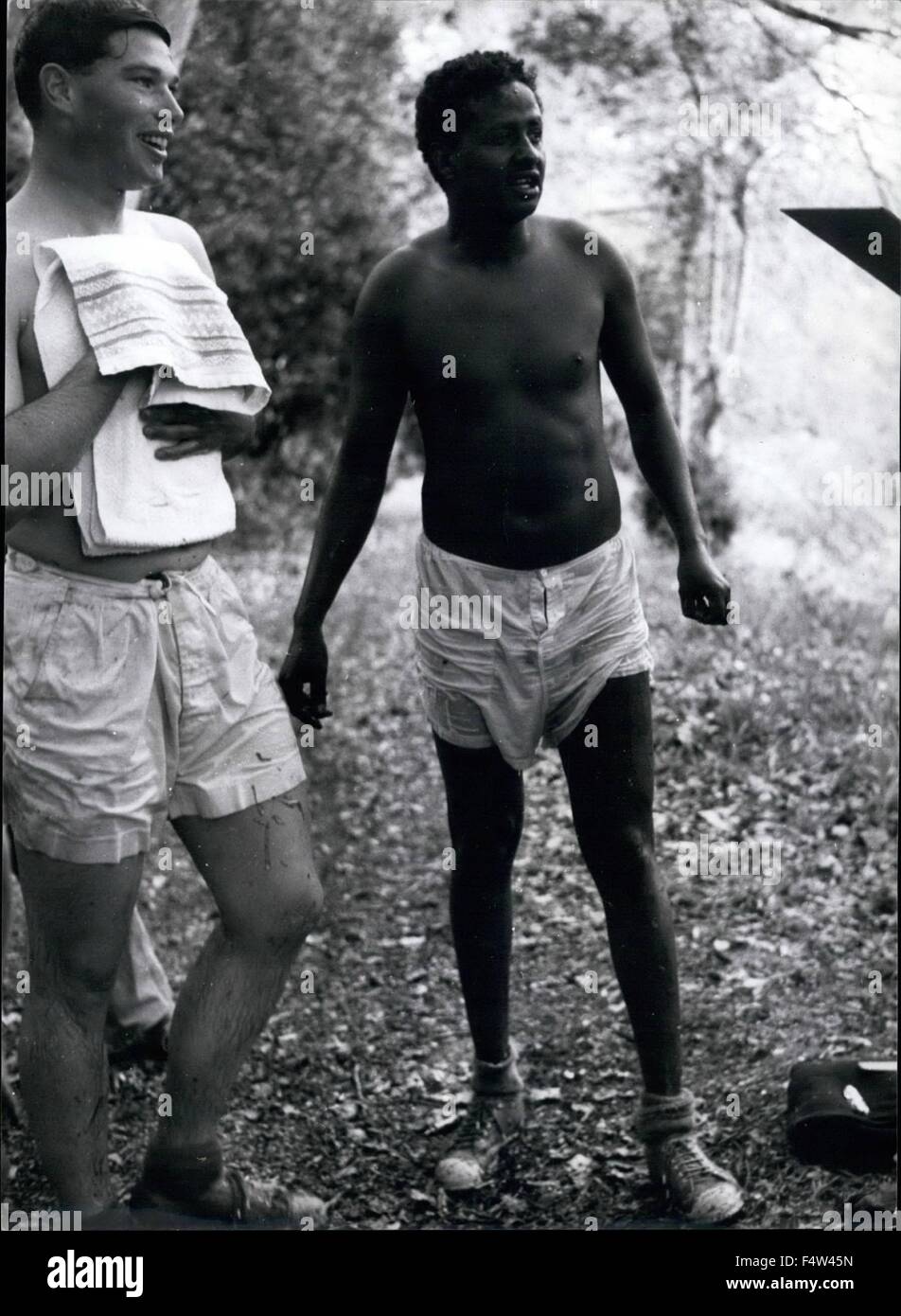 1962 - Puffed.: Omar Samada puffing and painting after an obstacle ...