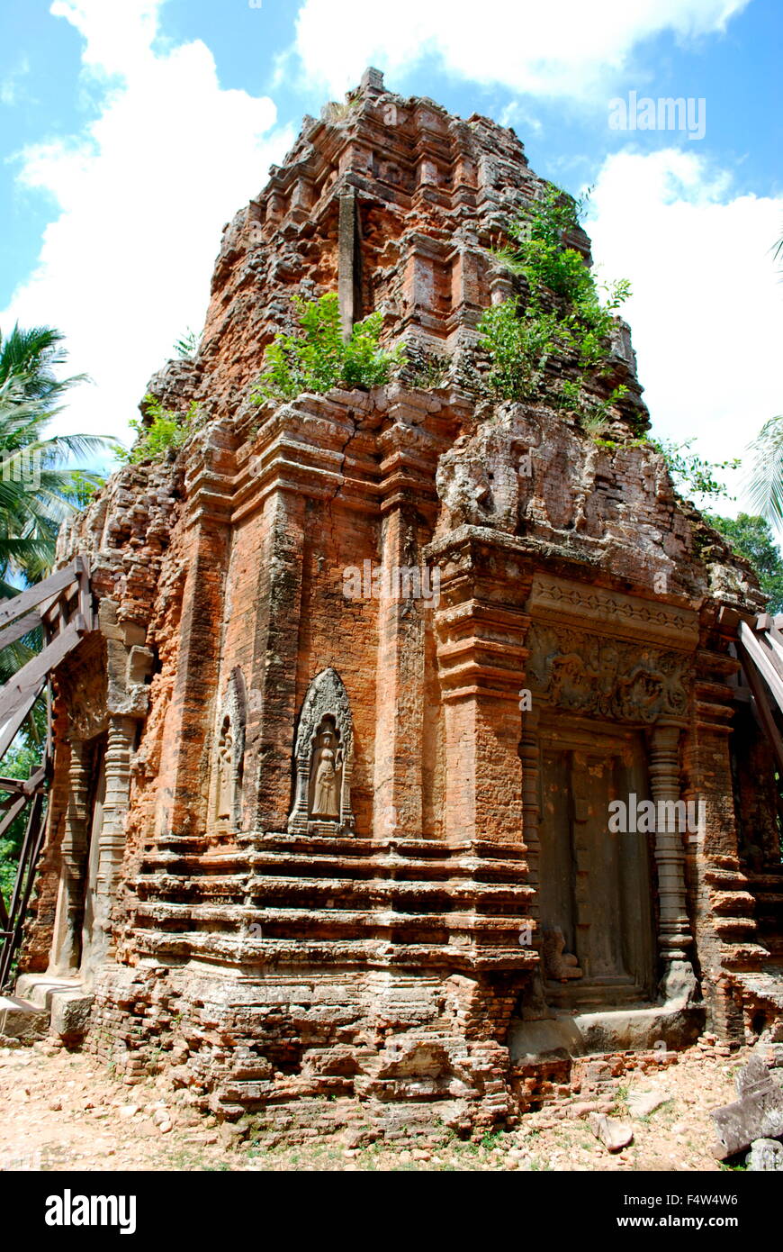 Lolei temple hi-res stock photography and images - Alamy