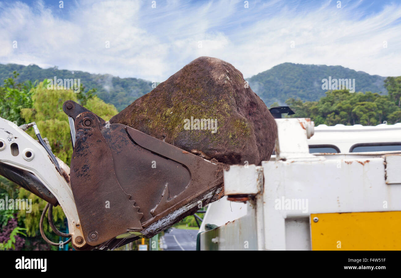 Large landscaping rocks hi-res stock photography and images - Alamy