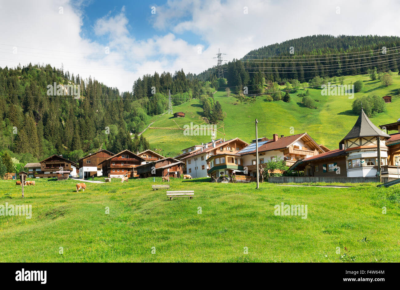Village in the alps hi-res stock photography and images - Alamy