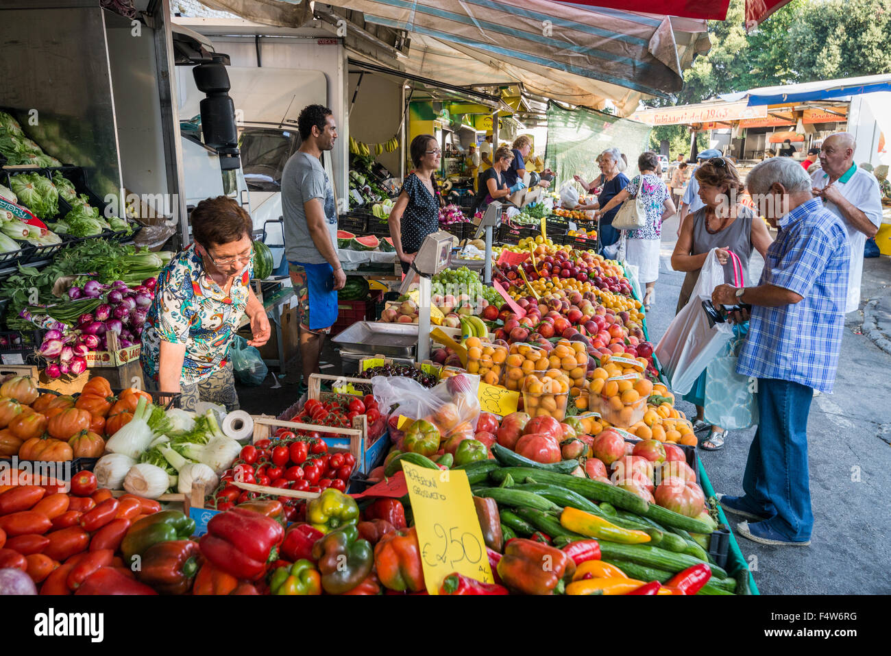 Market stalls , Siena, Tuscany, Italy, Europe Stock Photo - Alamy