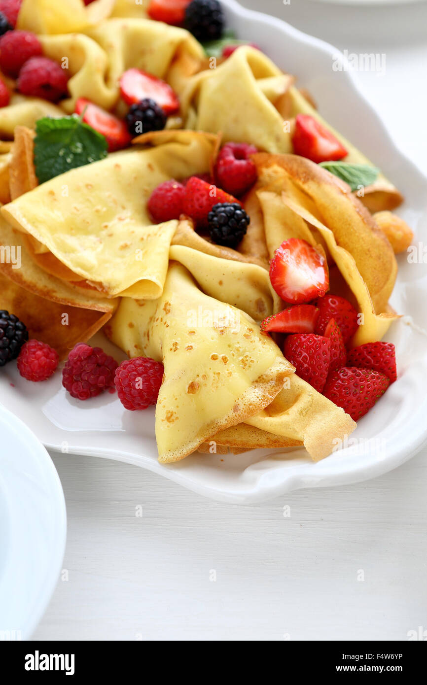 Hot crepes hi-res stock photography and images - Alamy