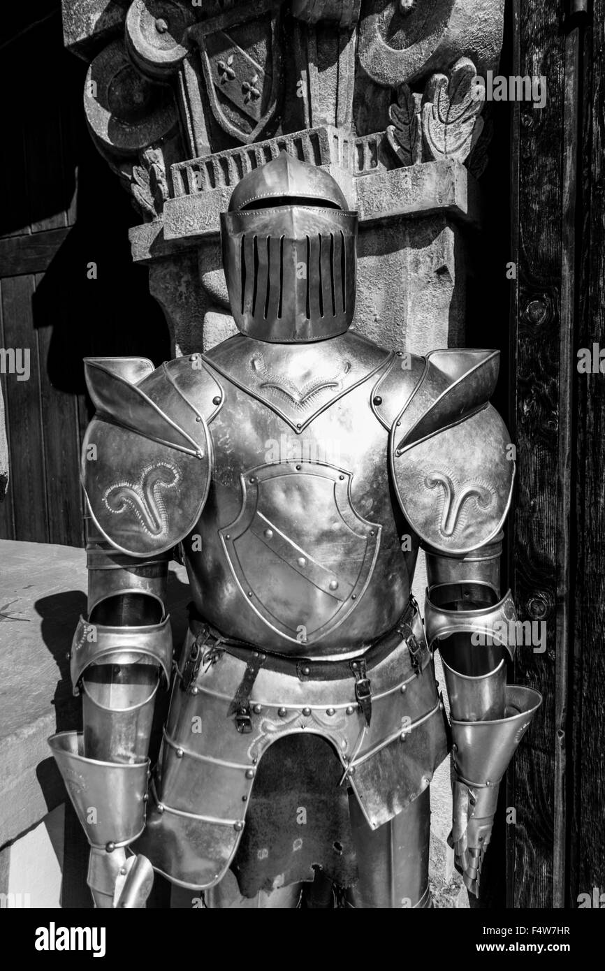 Medieval armor hi-res stock photography and images - Alamy
