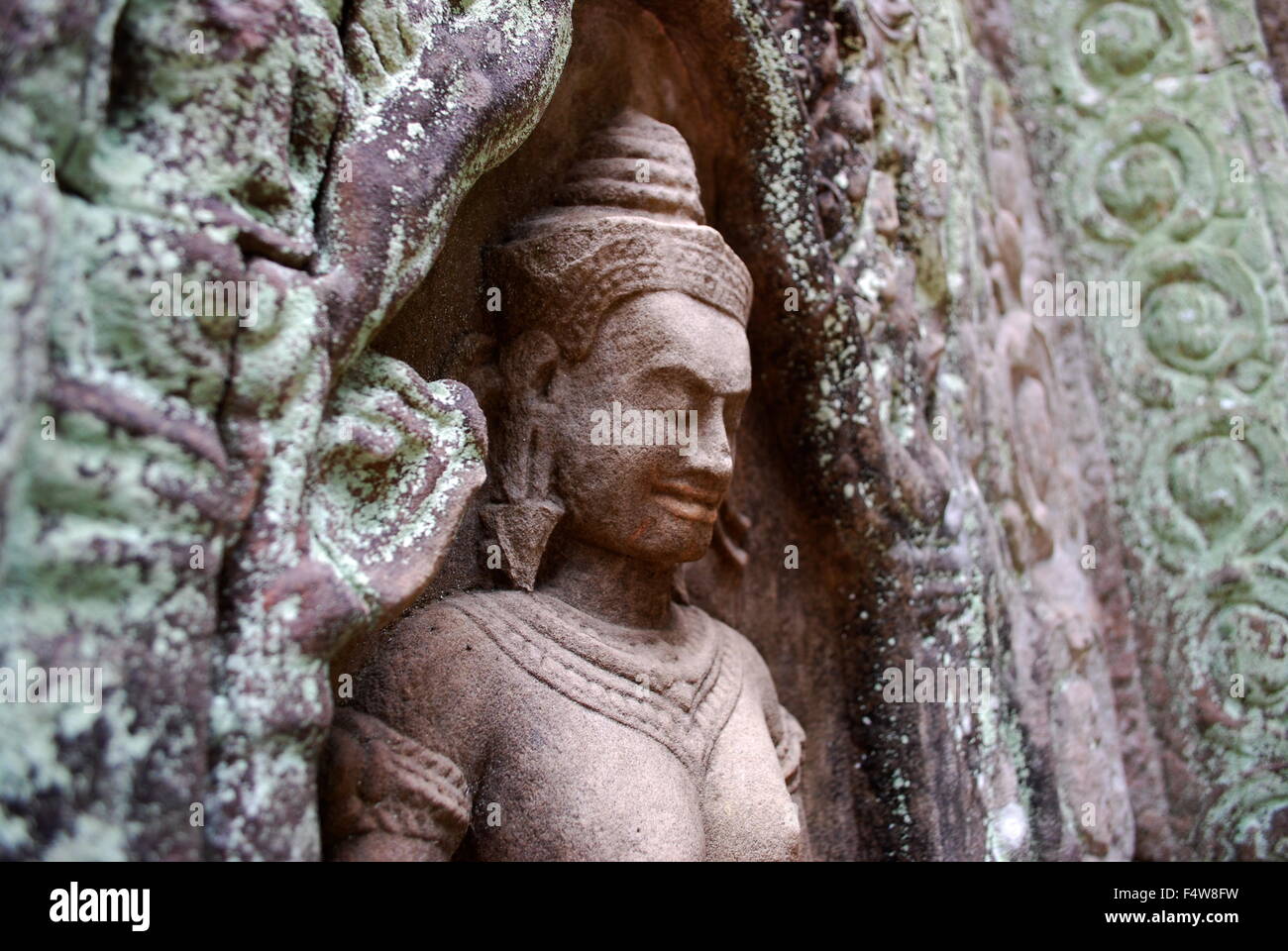 Stone statue face female hi-res stock photography and images - Alamy