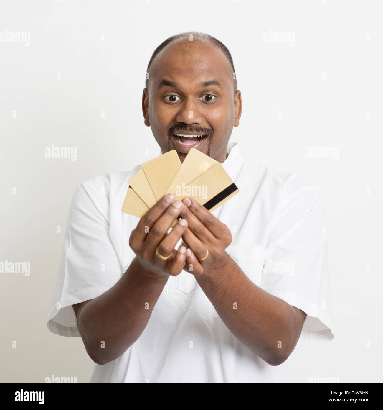 Indian credit cards hi-res stock photography and images - Alamy