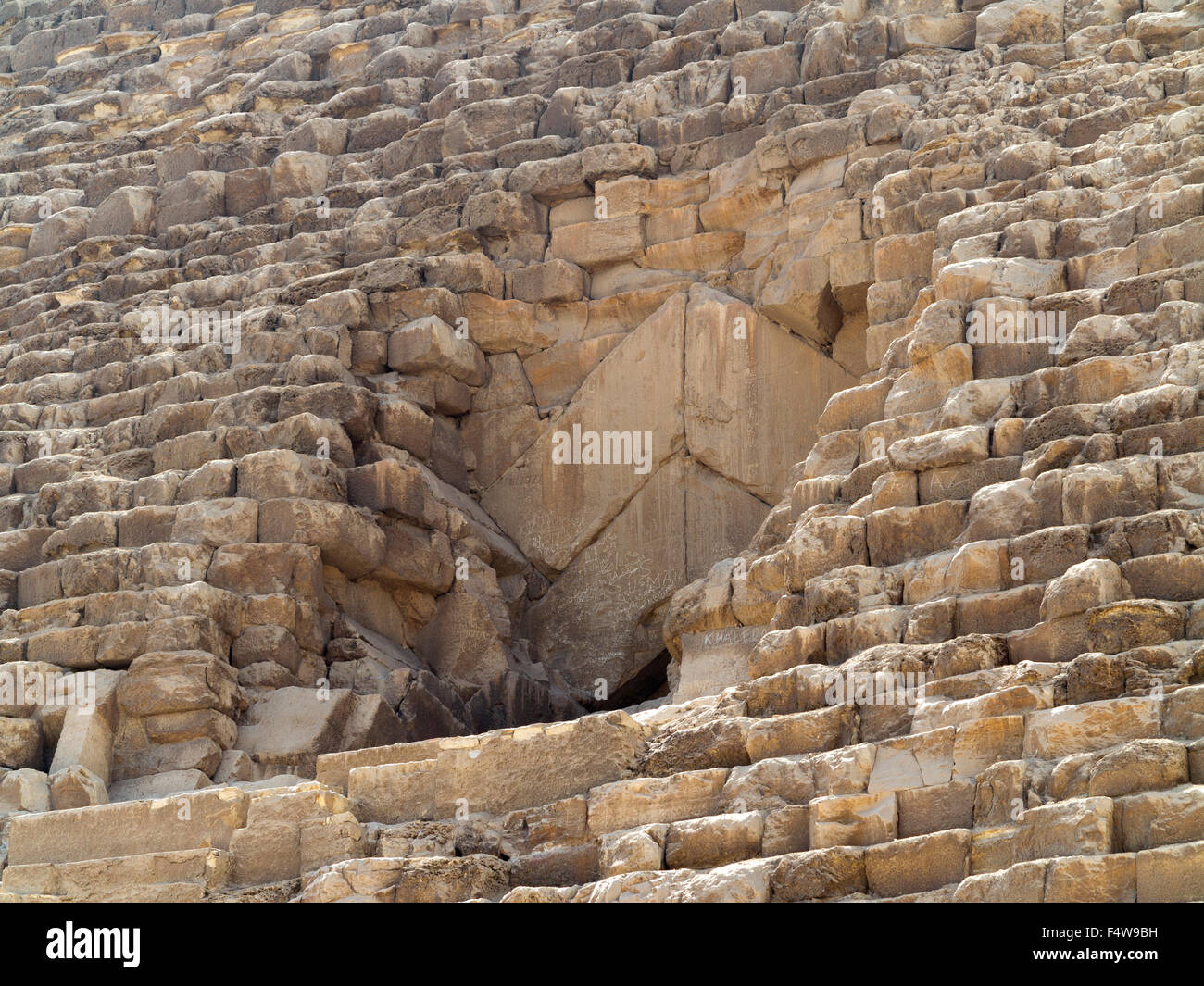 Great Pyramid of Khufu on the Giza plateau, the Great Pyramids of Giza ...