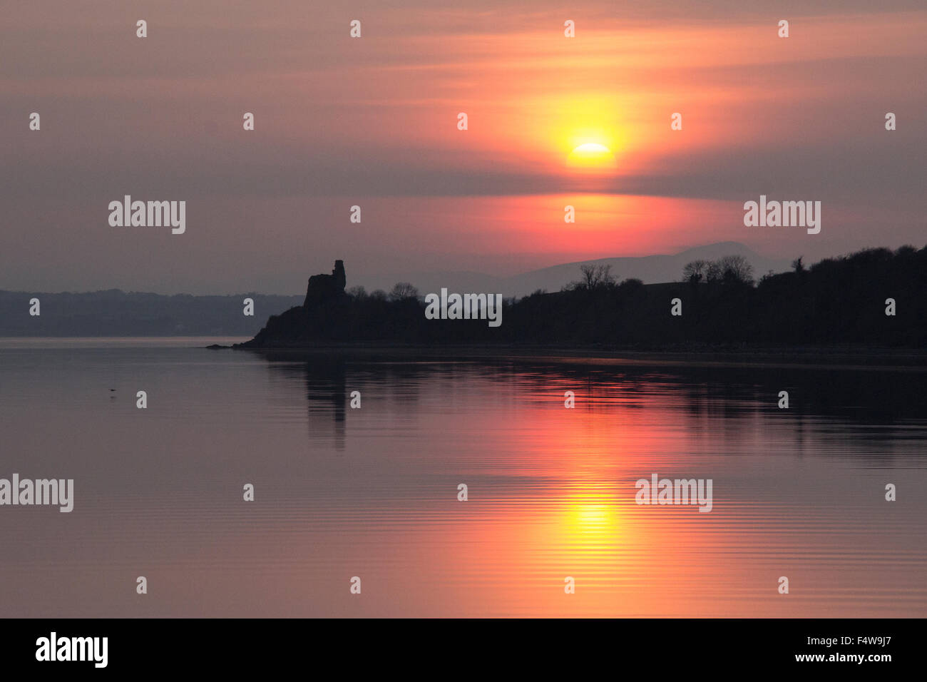 Sunset over Inch Castle, County Donegal, Ireland Stock Photo - Alamy