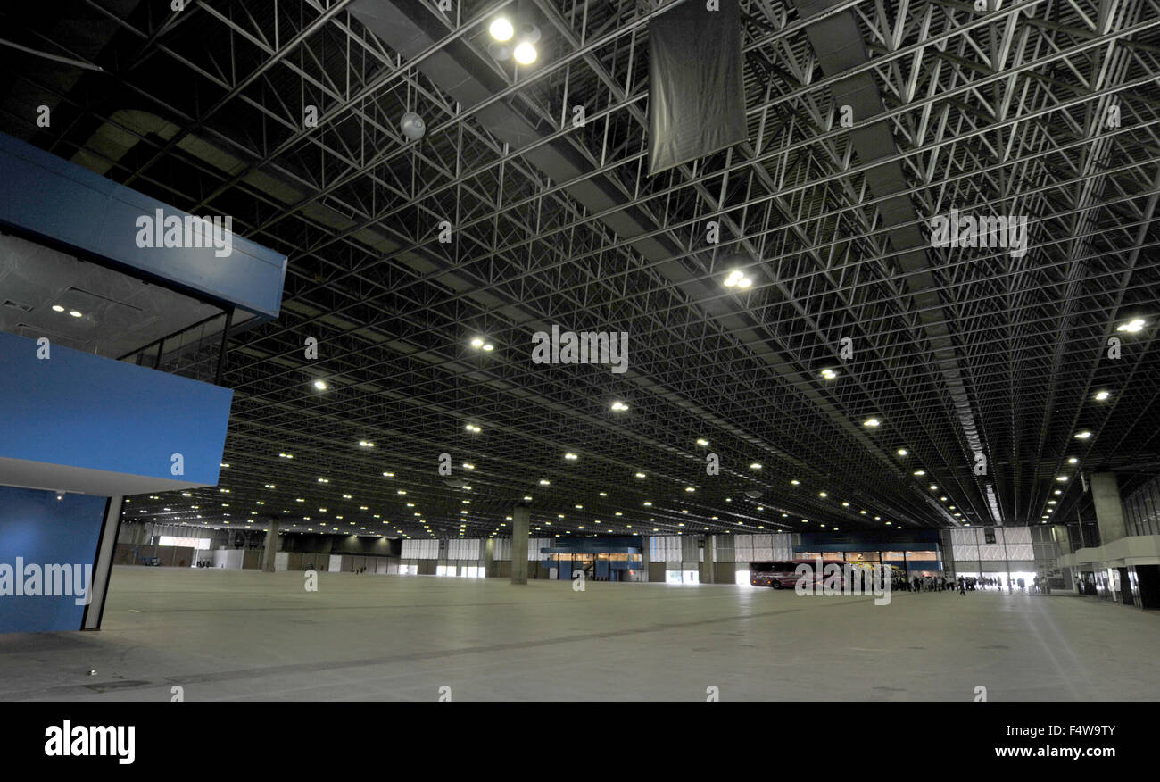 Rio de Janeiro, Brazil. 06th Oct, 2015. Interior view of pavillion 3 ...