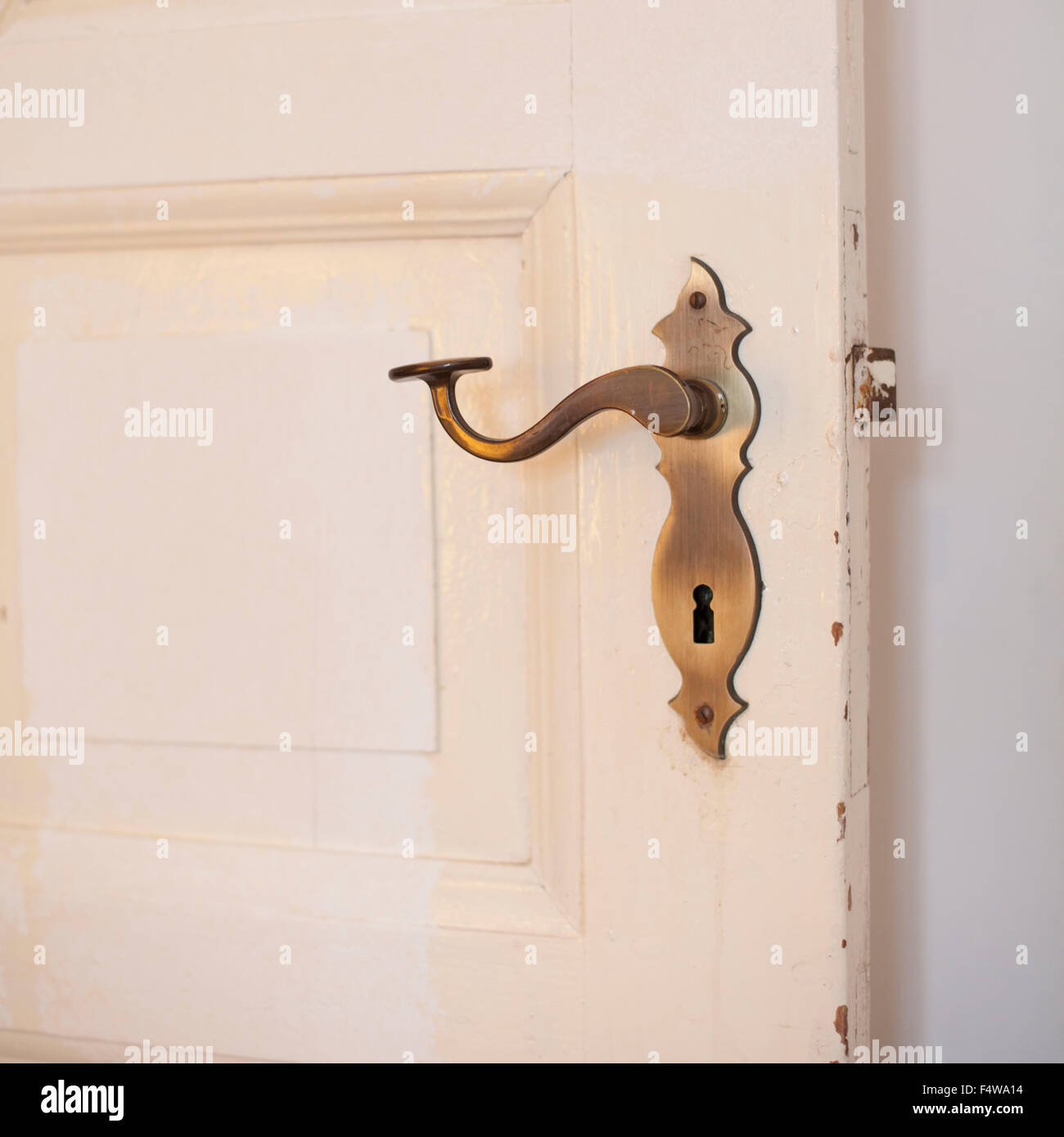Opened door hi-res stock photography and images - Alamy