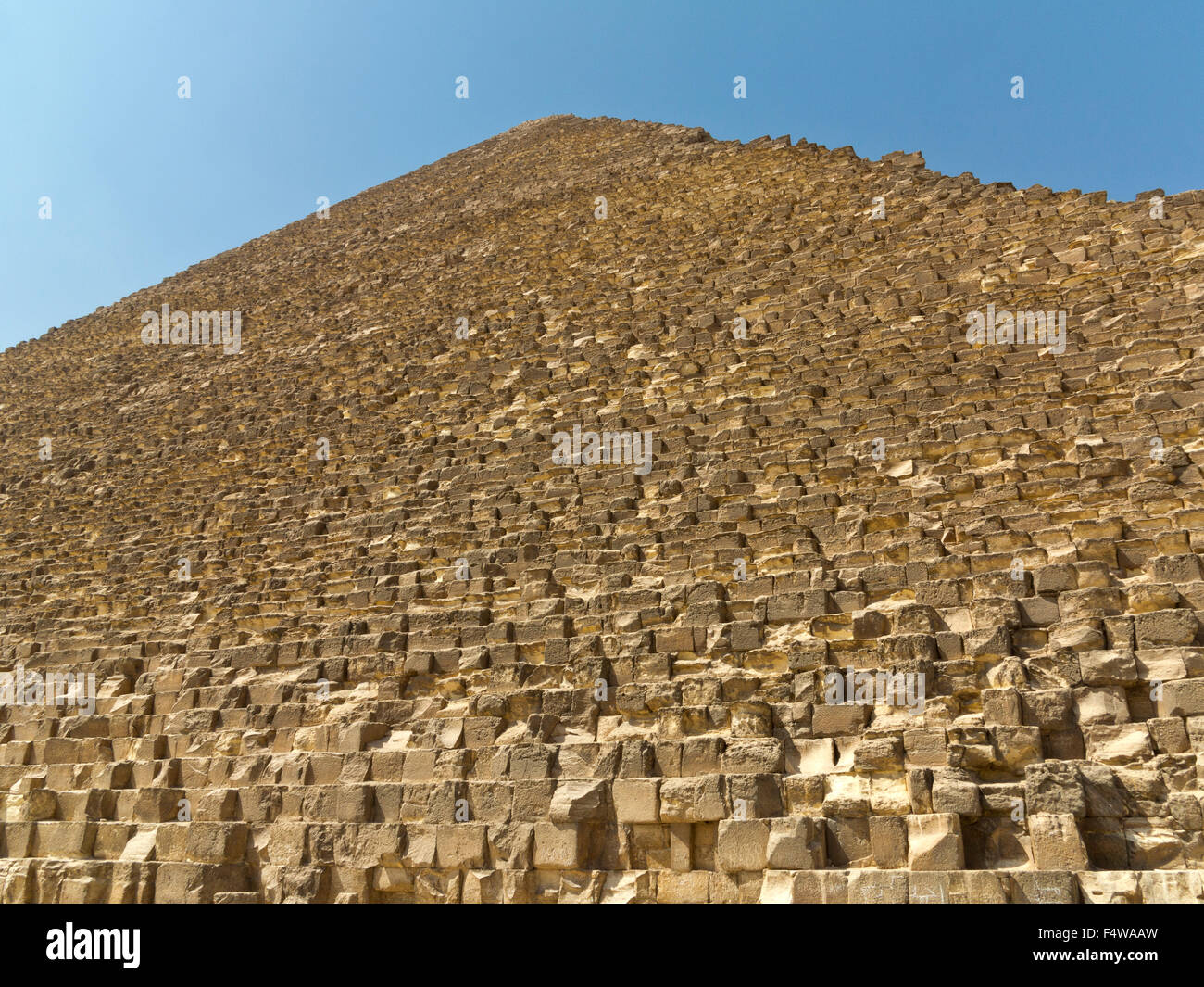 Great Pyramid of Khufu on the Giza plateau, the Great Pyramids of Giza ...