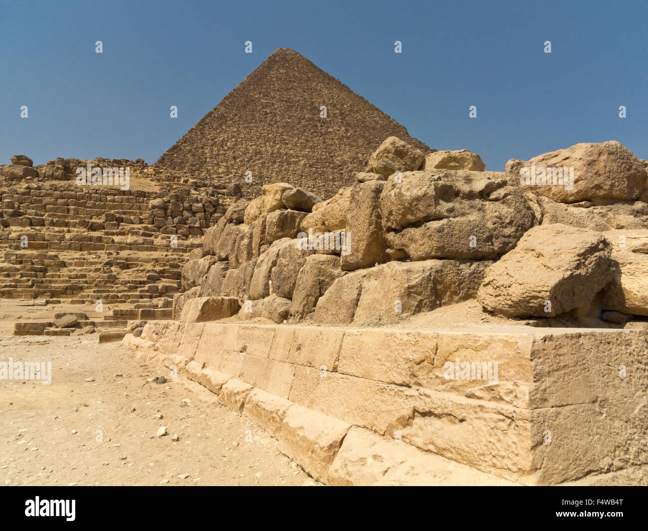 View of the Pyramid of Khufu on the Giza plateau seen from the mastaba ...