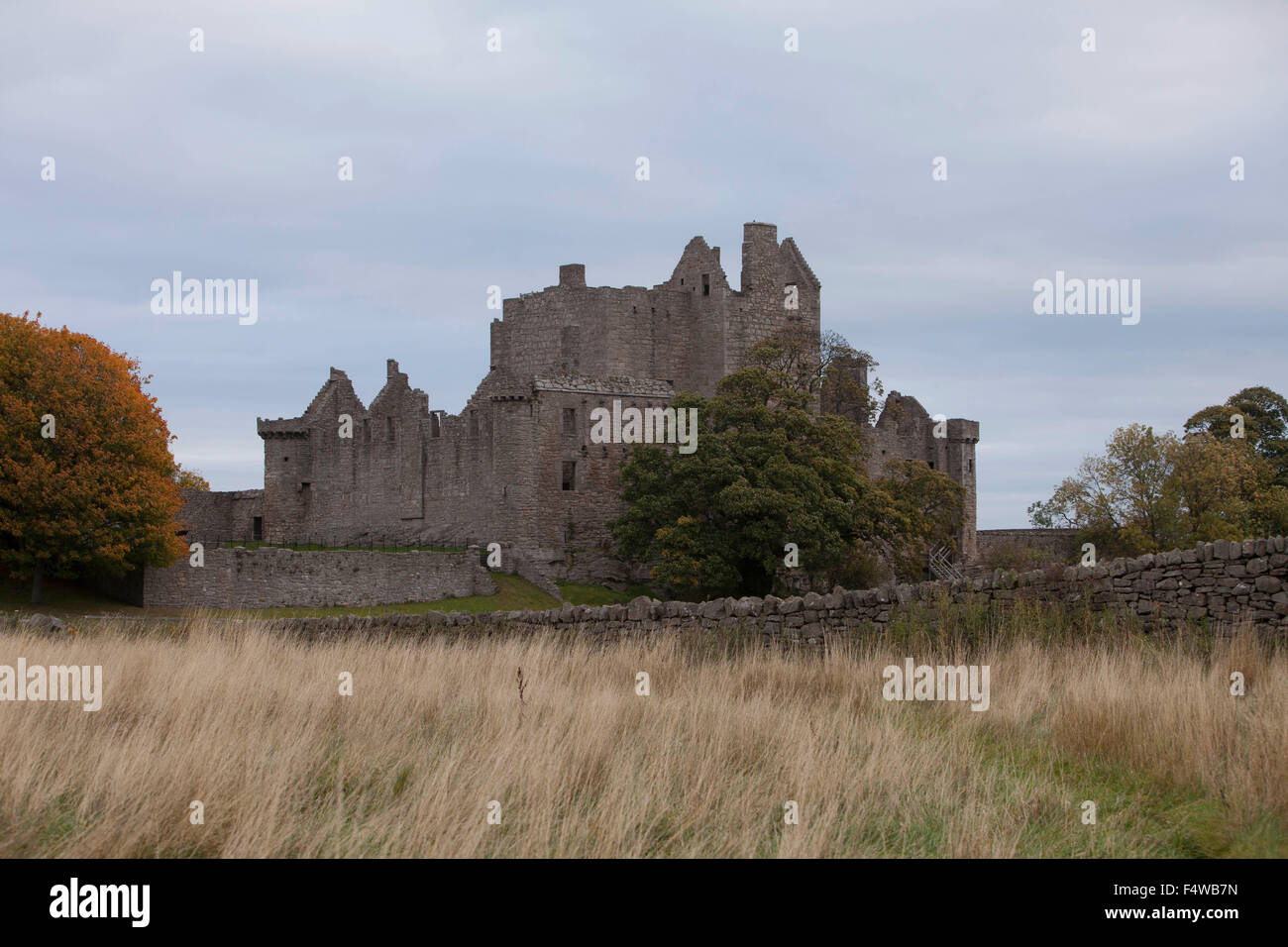Craigmiller castle hi-res stock photography and images - Alamy
