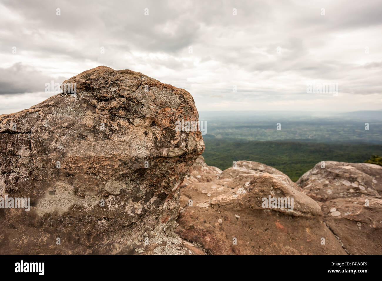 Big rocks hi-res stock photography and images - Alamy