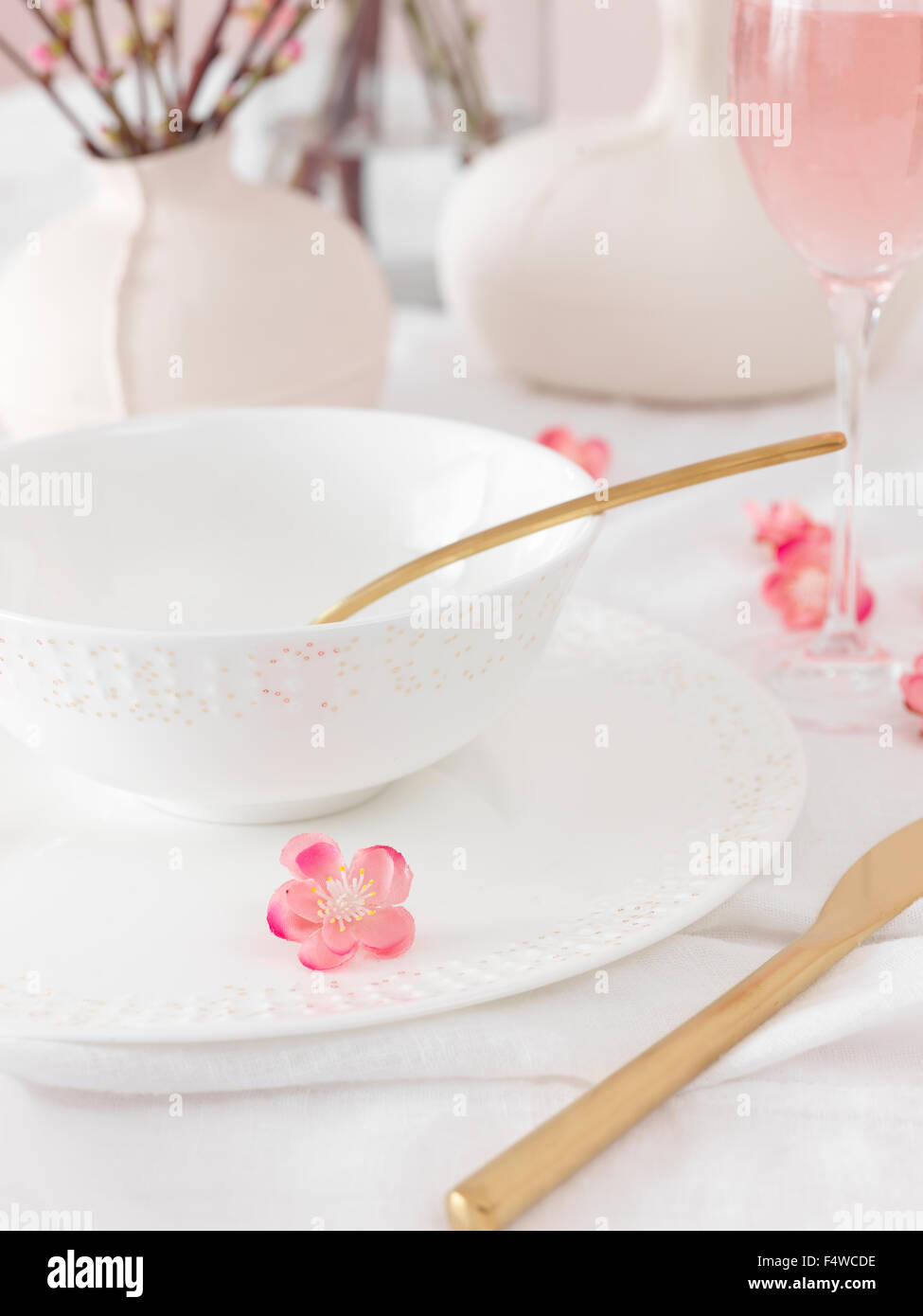 Pink and white table hi-res stock photography and images - Alamy