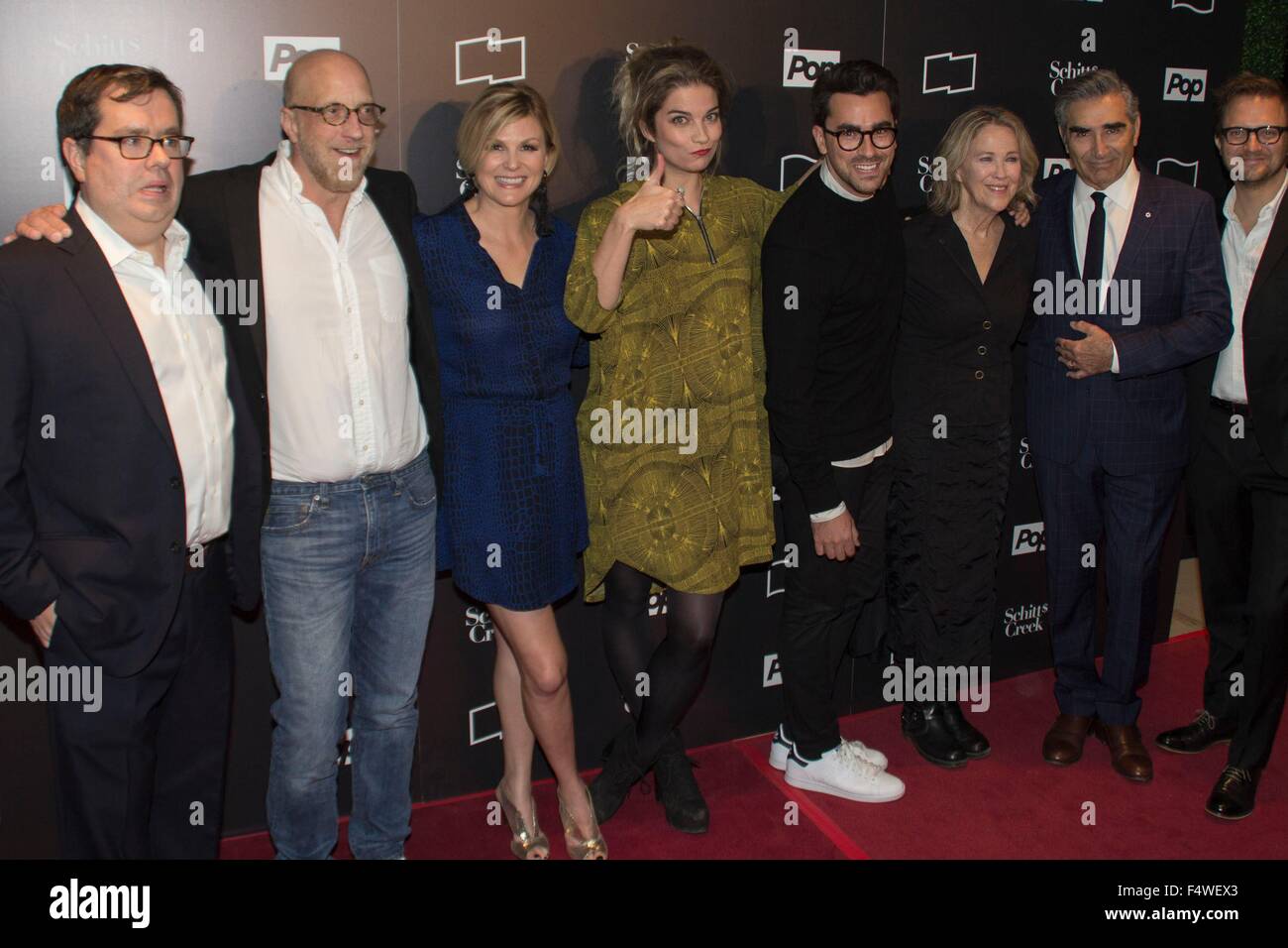 New York, NY, USA. 22nd Oct, 2015. Chris Elliott, Jennifer Robertson ...