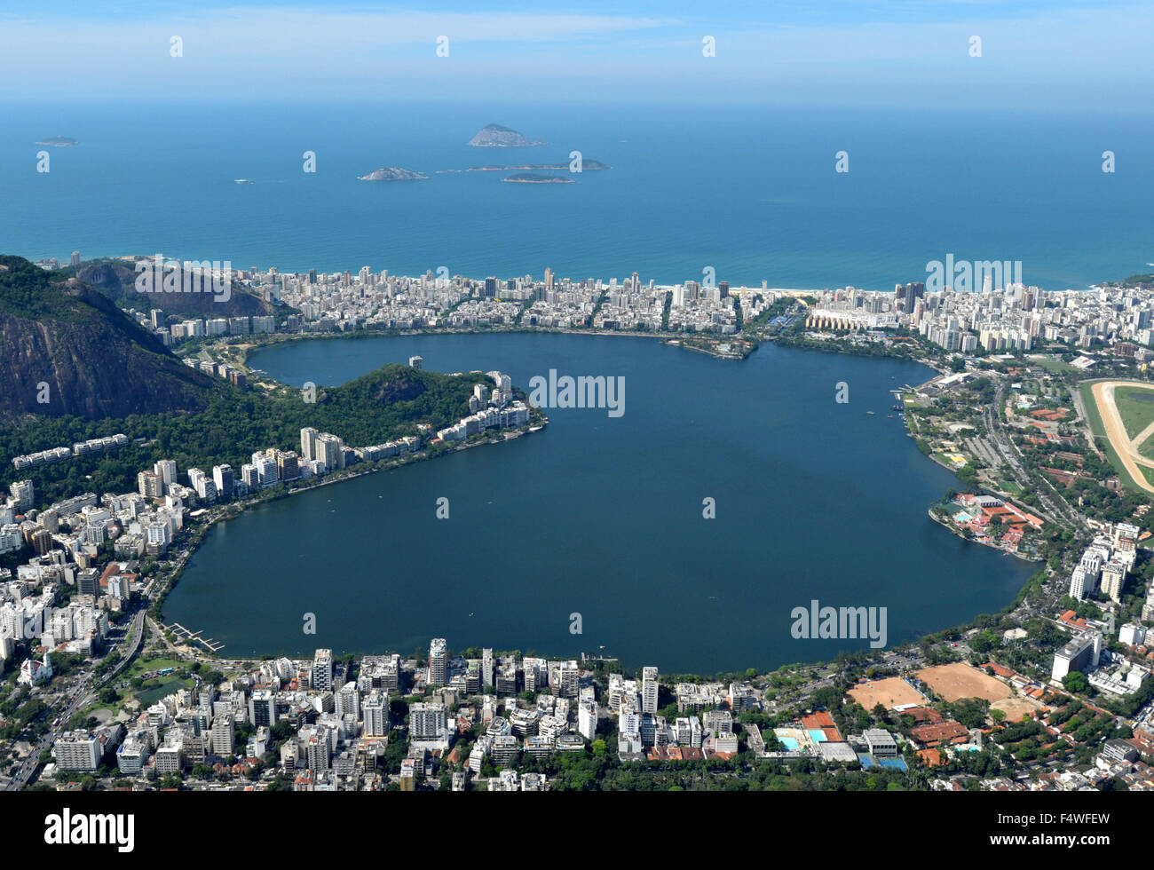 Aerial view of the Lagoa Rodrigo de Freitas (lagoon) in Rio de Janeiro ...