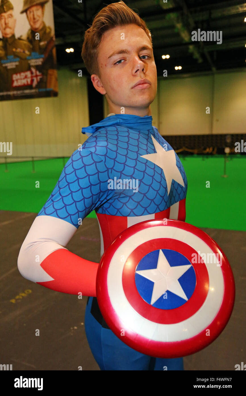 Captain america comic con High Resolution Stock Photography and Images ...
