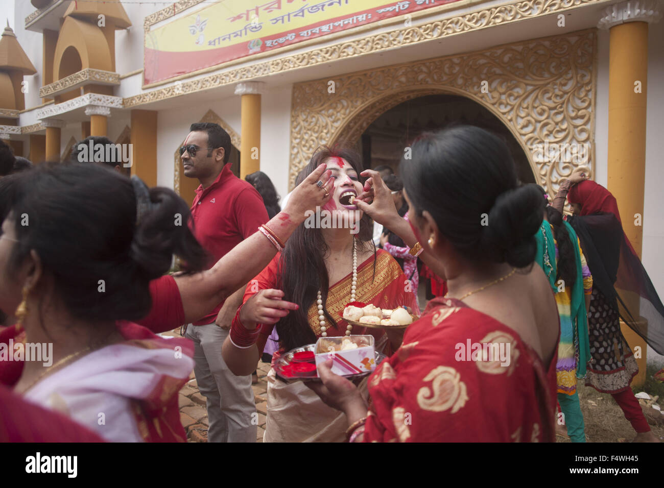 Vermillion powder hi-res stock photography and images - Alamy