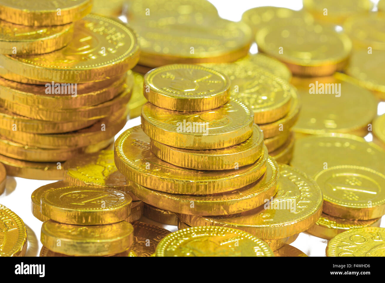 Group of pound coins hi-res stock photography and images - Alamy