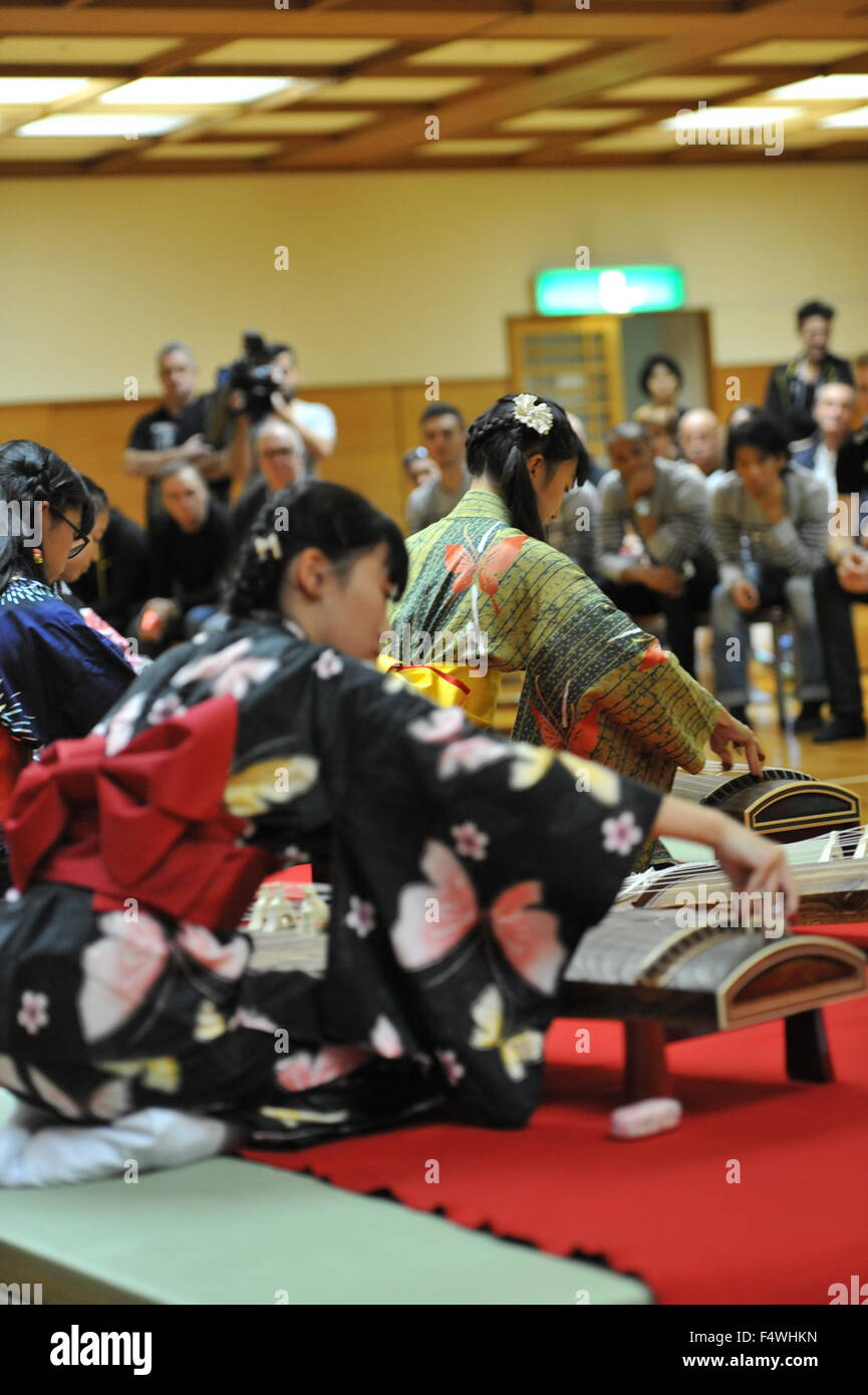 Students from Urawa Municipal High School give a Koto (Japanese harp ...
