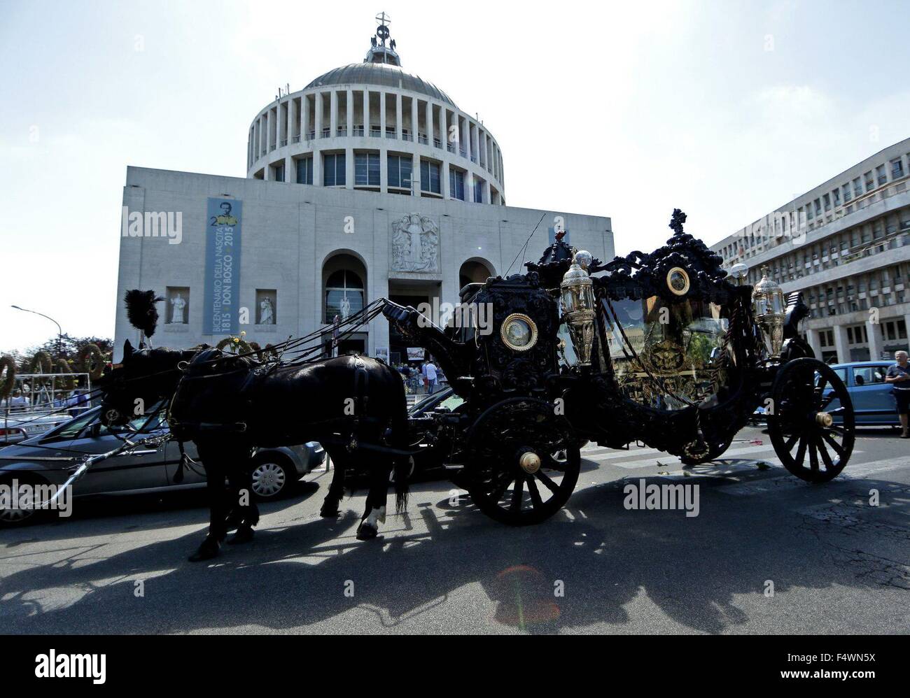 The funeral of 'mafia boss' Vittorio Casamonica at San Giovanni Bosco ...