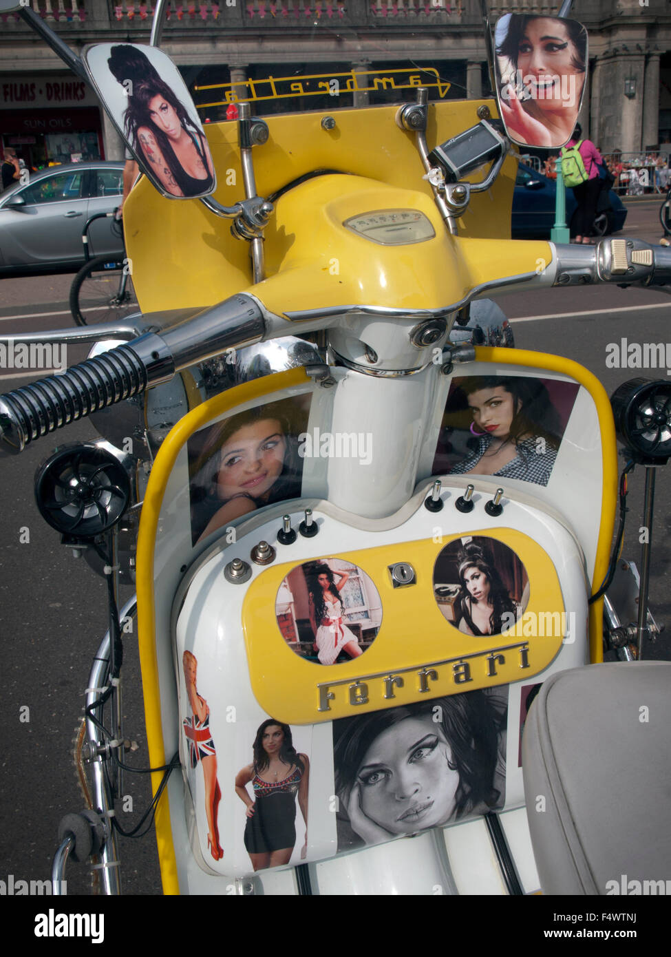 60s mod clothing hi-res stock photography and images - Alamy