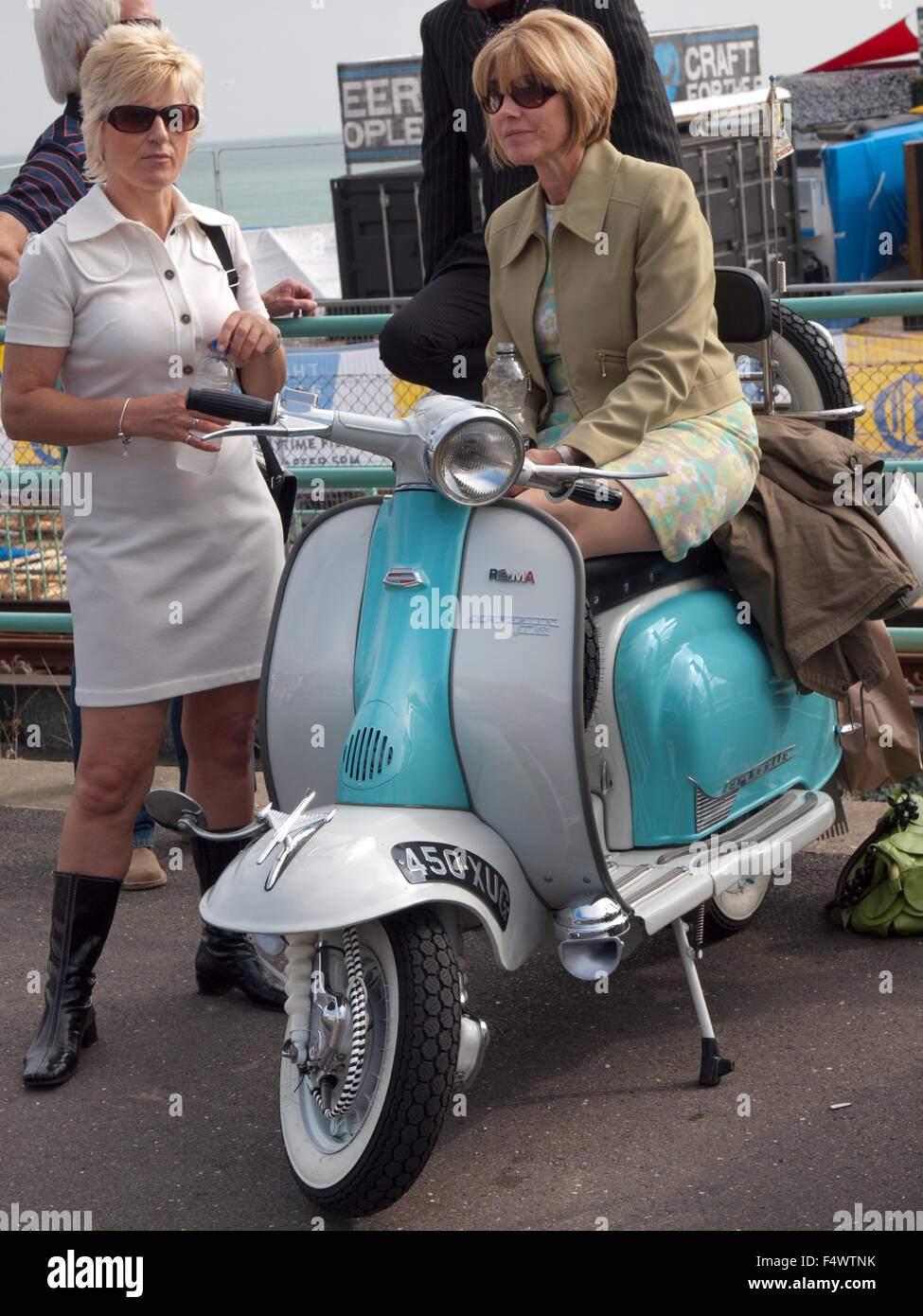 England 1960s mods hi-res stock photography and images - Alamy