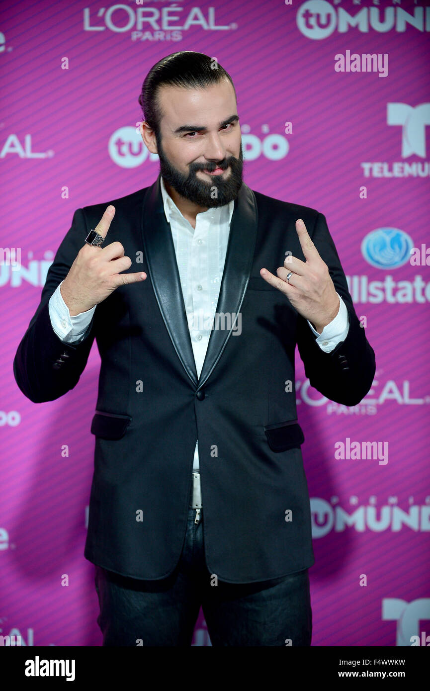 Premios Tu Mundo 2015 awards at the American Airlines Arena - Arrivals ...
