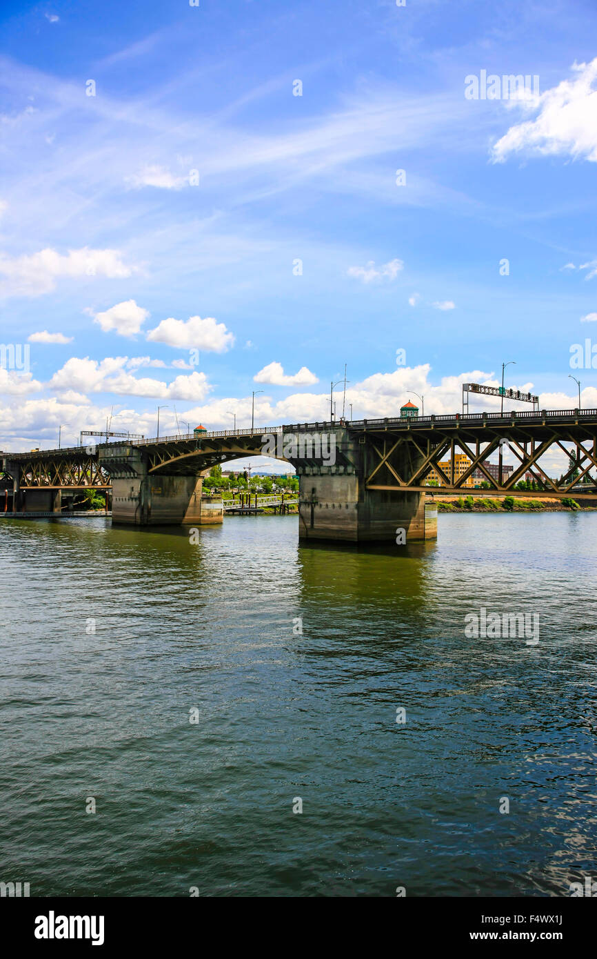 Burnside Bridge High Resolution Stock Photography and Images - Alamy