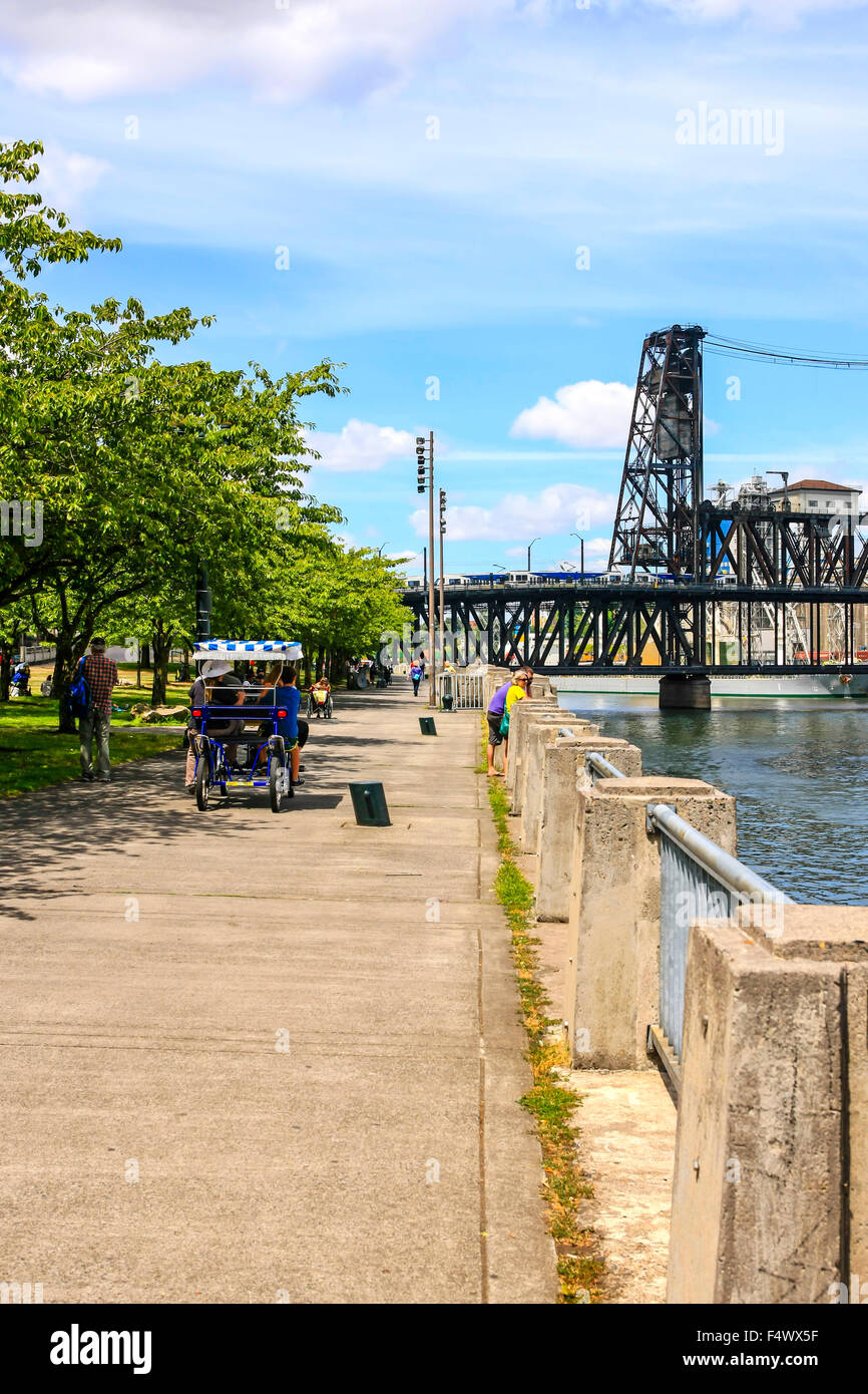 Tom mccall waterfront park hi-res stock photography and images - Alamy