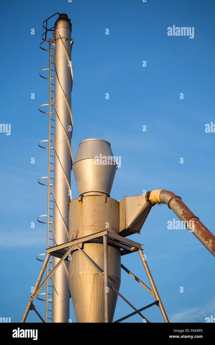 Steel Industrial Silo and chimney Stock Photo - Alamy