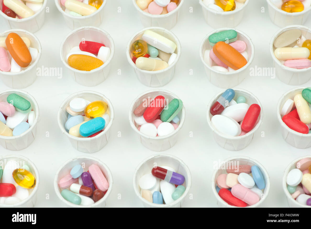 Medication paper hi-res stock photography and images - Alamy