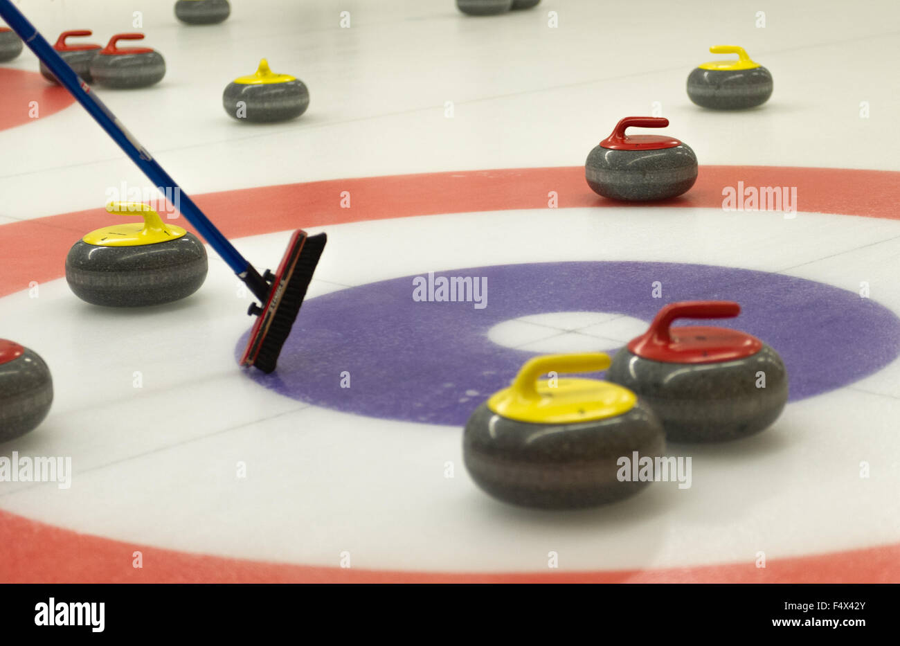Curling hi-res stock photography and images - Alamy