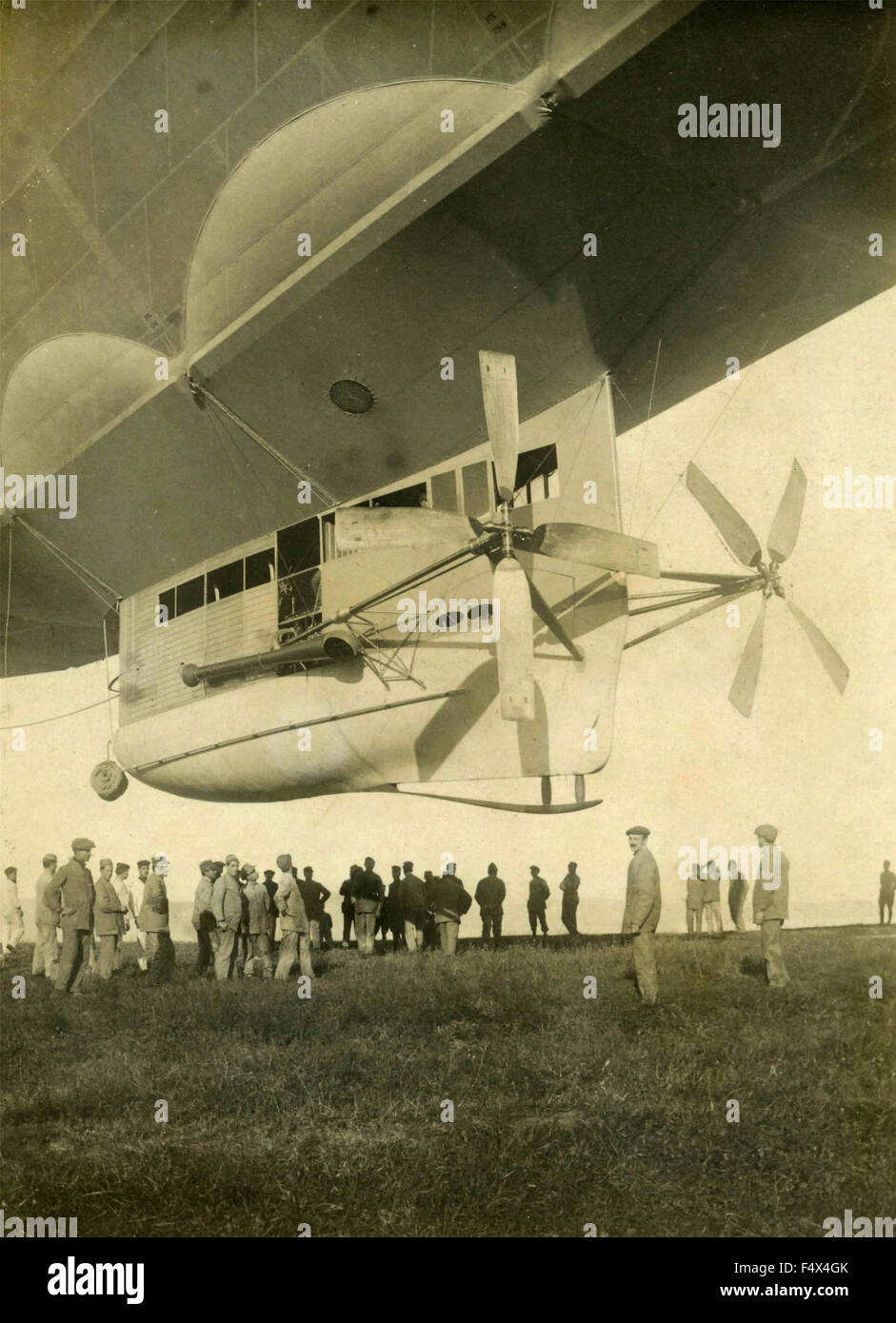 Two italian aircraft hi-res stock photography and images - Alamy