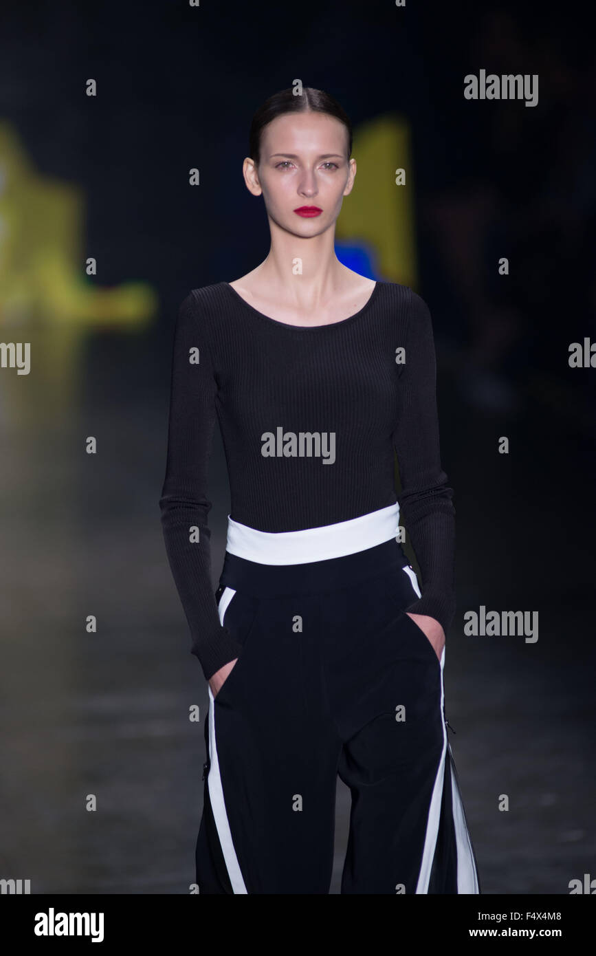 Oct. 22, 2015 - SÃ£O Paulo, SÃ£o Paulo, Brazil - Osklen designer 's ...