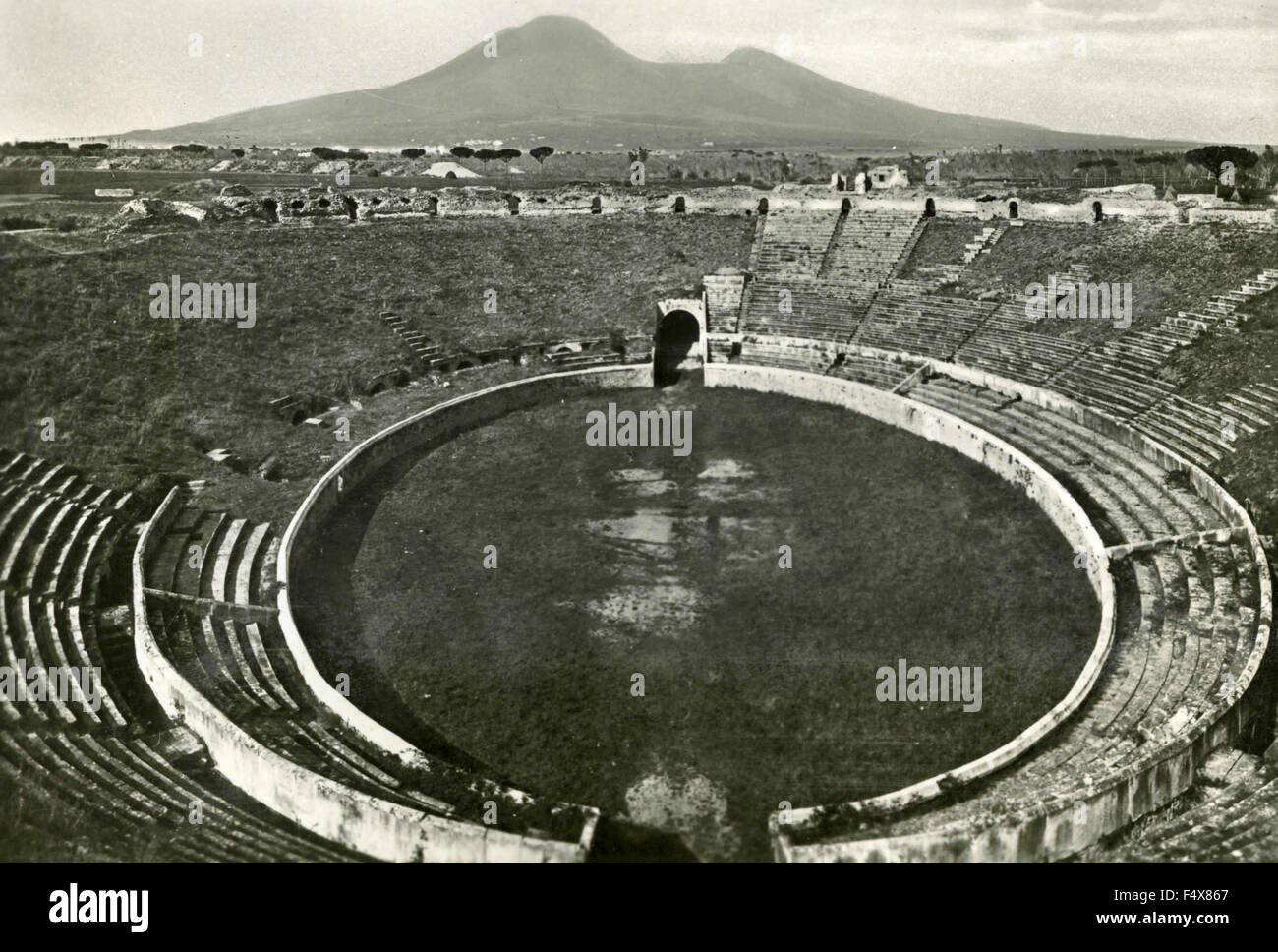 The Amphitheatre at Pompeii, Italy Stock Photo - Alamy