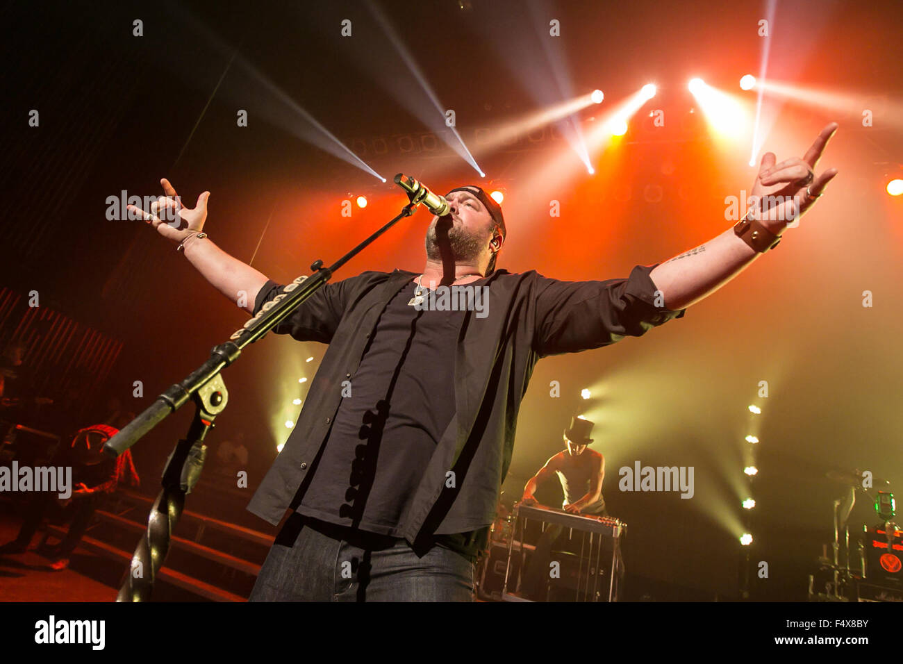 Detroit, Michigan, USA. 22nd Oct, 2015. LEE BRICE performing on the ...