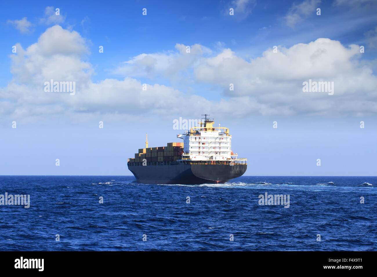 Msc container ship hi-res stock photography and images - Alamy