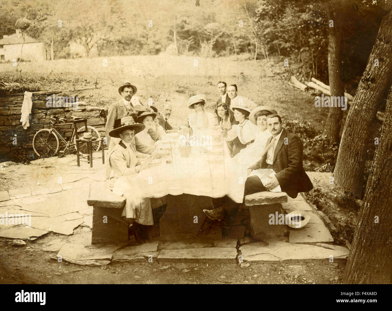 A group of friends at a picnic, Italy Stock Photo - Alamy