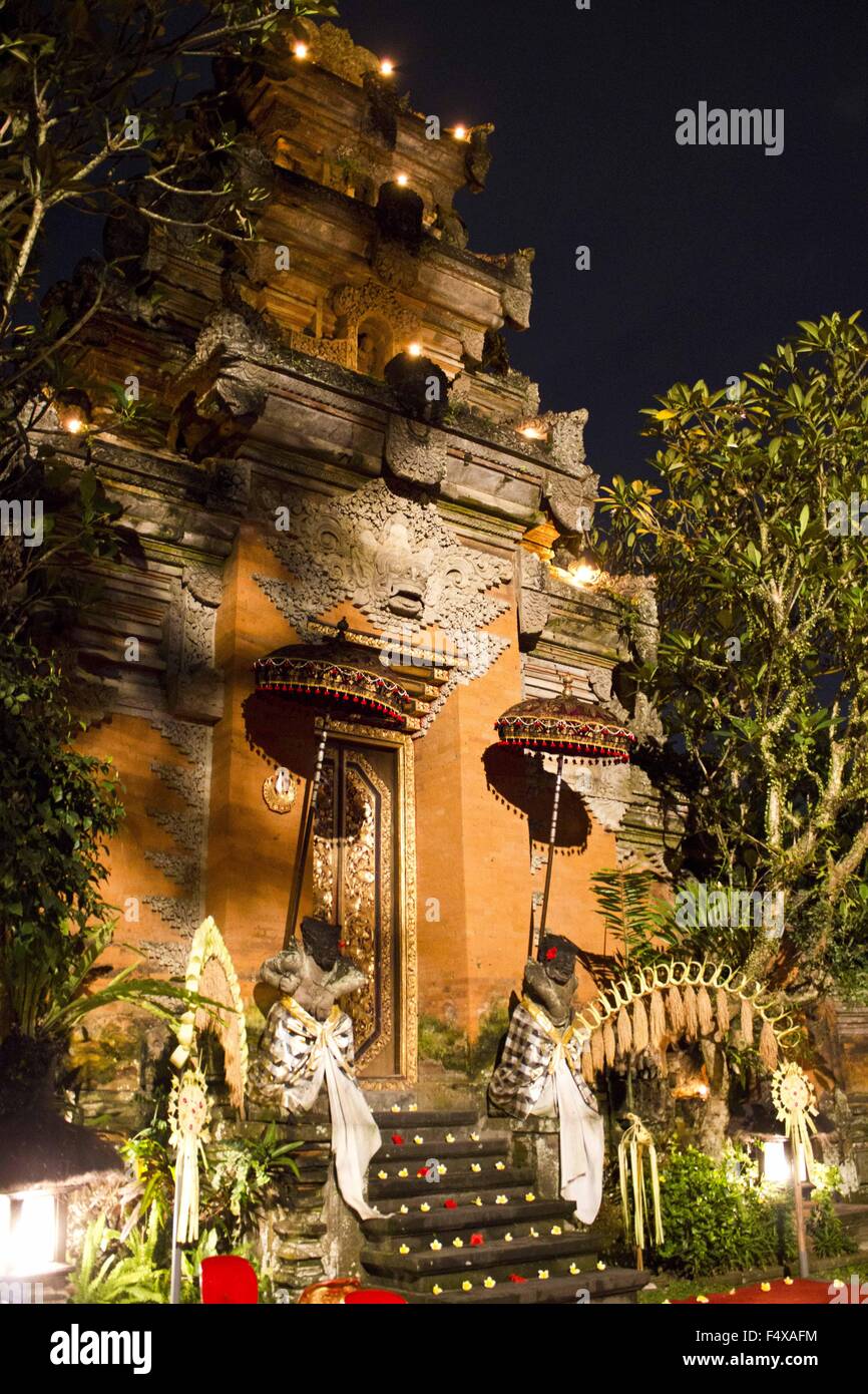 Ubud Palace at night, Bali, Indonesia Stock Photo - Alamy