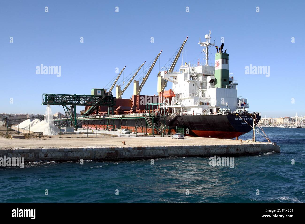 Sakura Kobe general cargo ship uploadind salt Stock Photo - Alamy