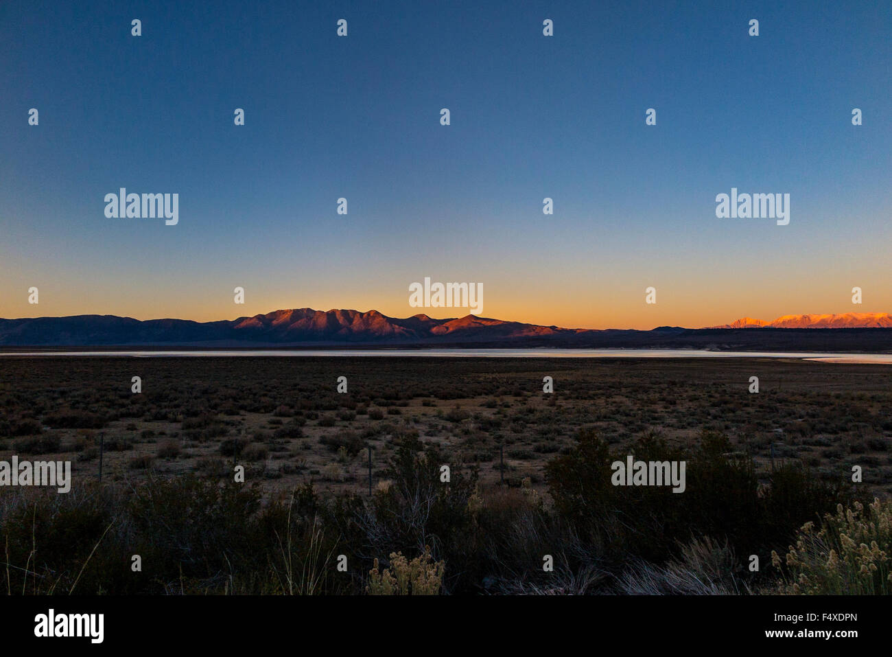 Crowley lake hi-res stock photography and images - Alamy