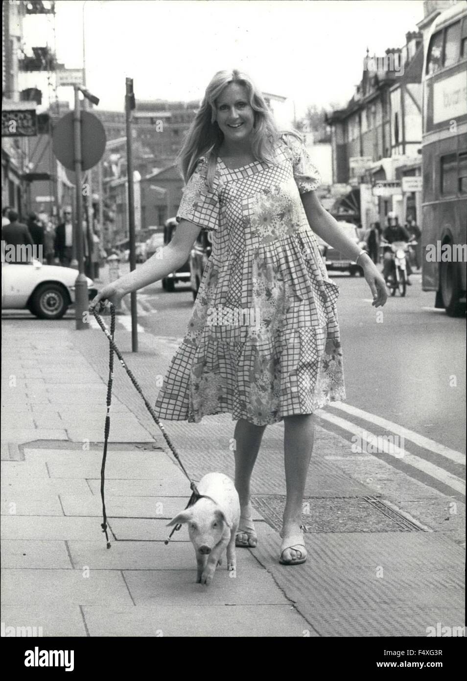 1968 - The pig with the beautiful escort, 26 year old Elizabeth Brewer ...