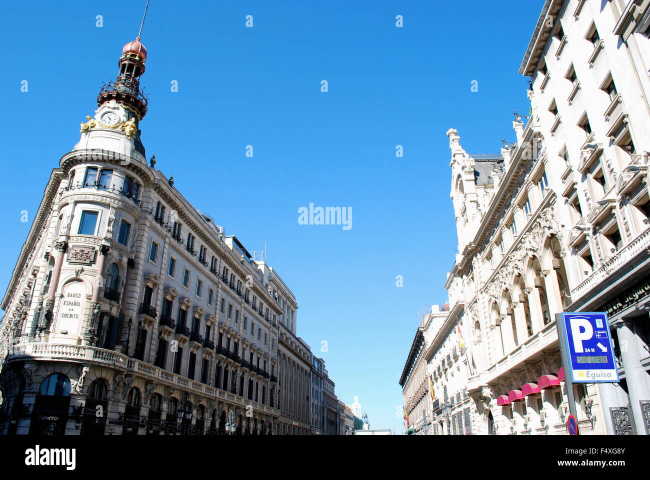 Neoclassical tower hi-res stock photography and images - Alamy