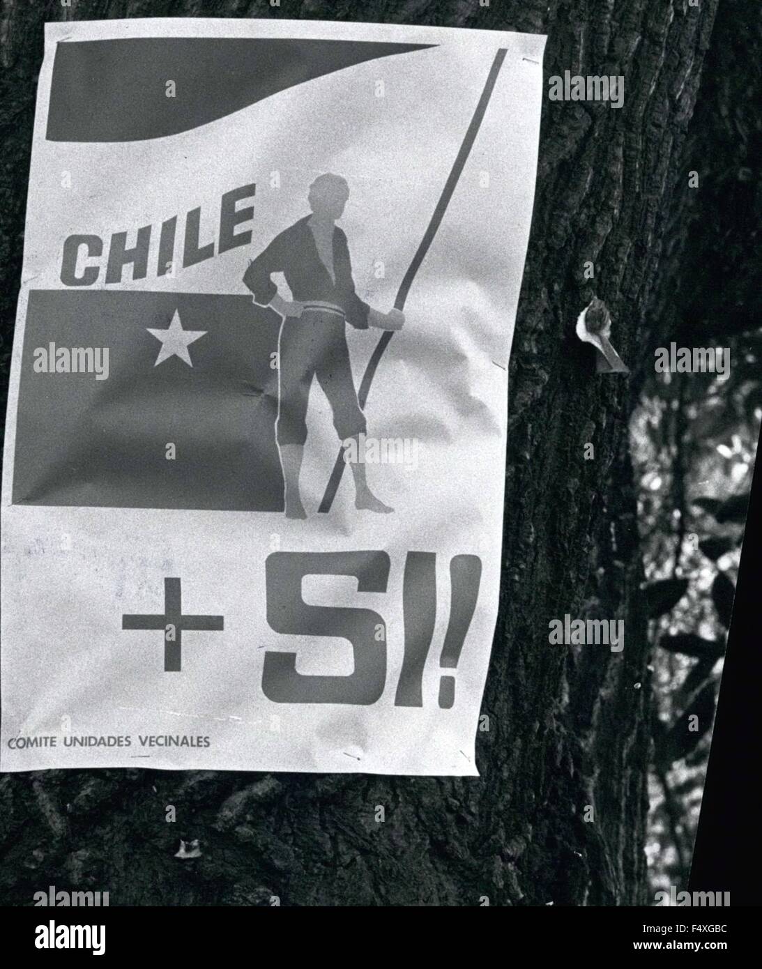 1968 santiago chile street sign hi-res stock photography and images - Alamy