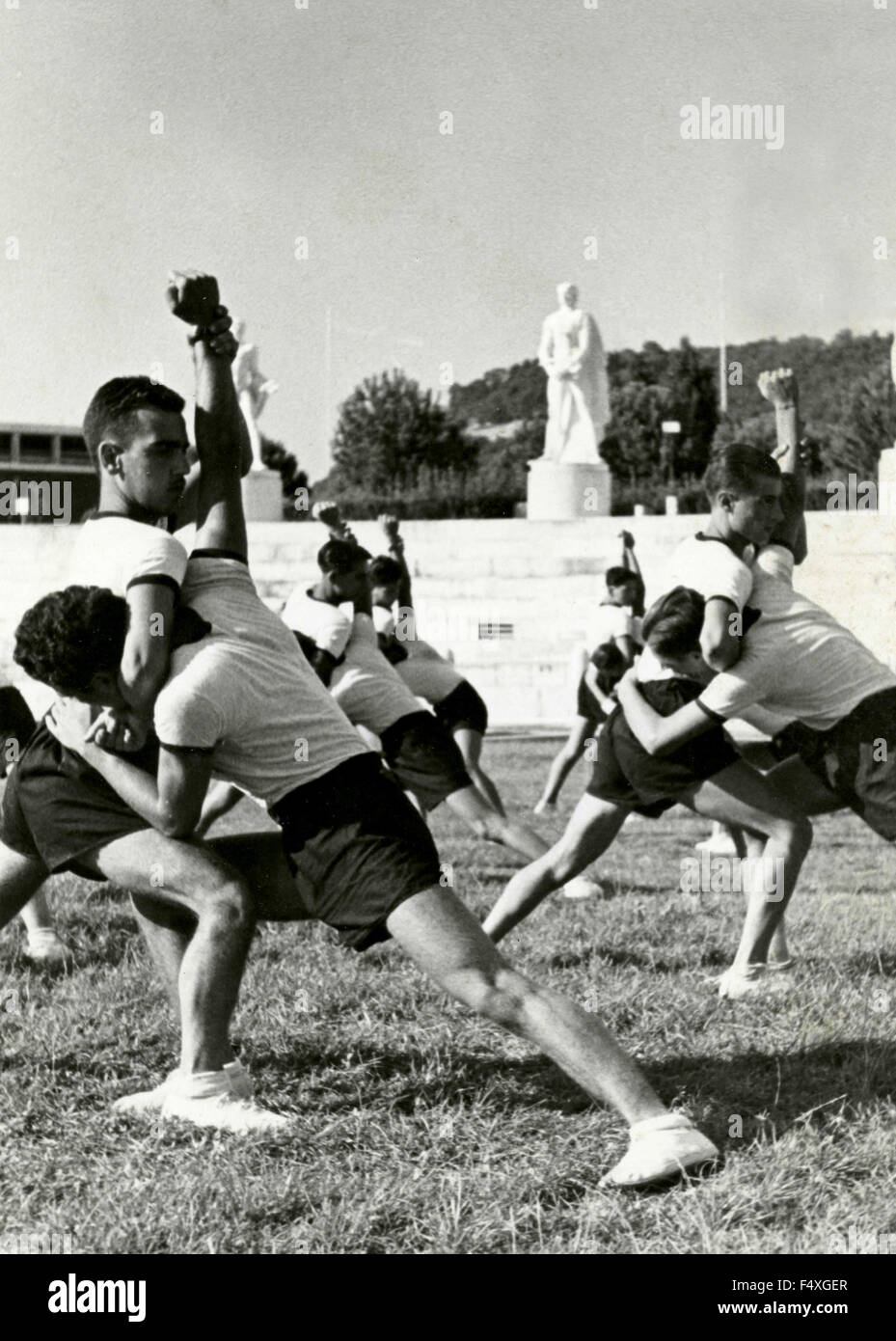 Boys engaged in fight foro mussolini hi-res stock photography and ...