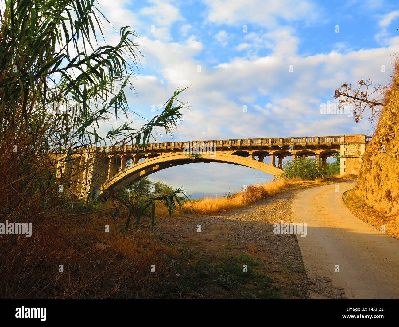 Old road bridge hi-res stock photography and images - Alamy